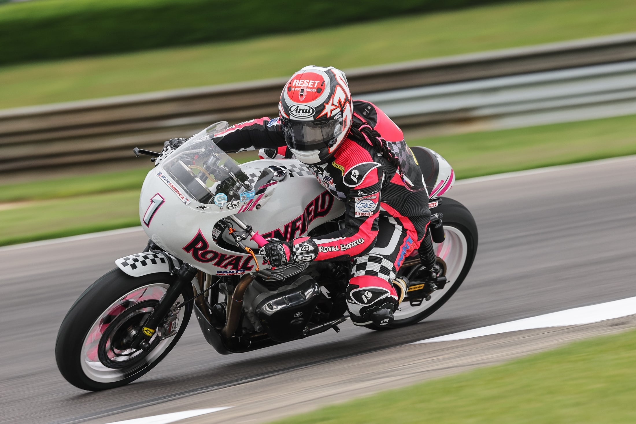 High-Quality Bespoke Motorcycle Leathers, Gloves, and Accessories ...